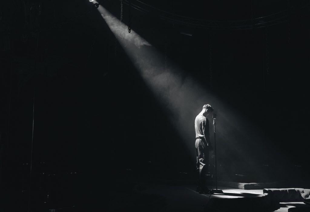 首度挑戰Sadcore迷幻電子曲風！最帥花藝師范成章以全新創作單曲《Perish》震撼回歸 - 頂尖傳媒